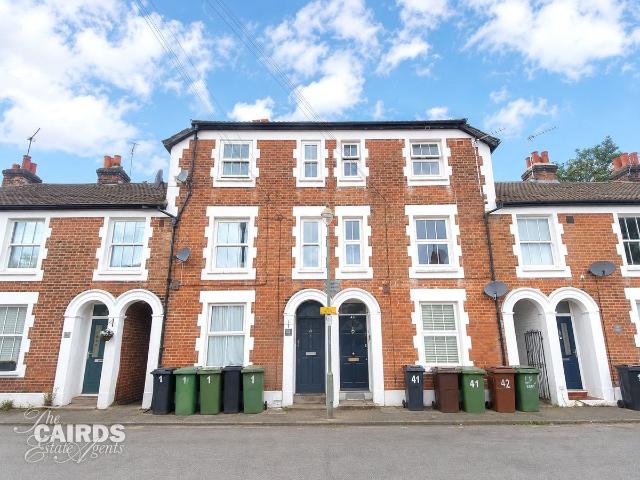 Adelphi Road, Epsom, Surrey KT17, 1 bed flat to rent, £1,350 pcm | PrimeLocation