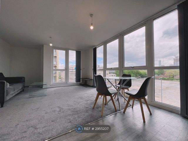 Adelphi St, Salford M3, 2 bed flat to rent, £1,300 pcm | PrimeLocation