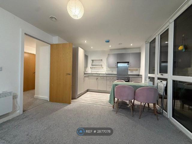 Adelphi St, Salford M3, 2 bed flat to rent, £1,300 pcm | PrimeLocation