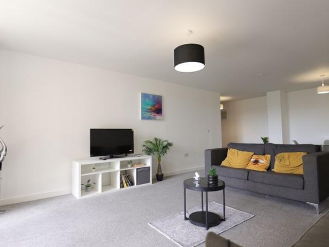 Adelphi St, Salford M3, 2 bed flat to rent, £1,750 pcm | PrimeLocation