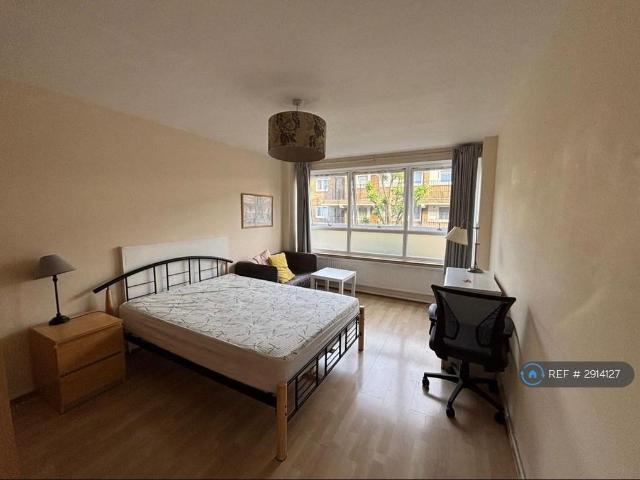 Adeney Close, London, W6 1 bed in a house share to rent £1,175 pcm £271 pw
