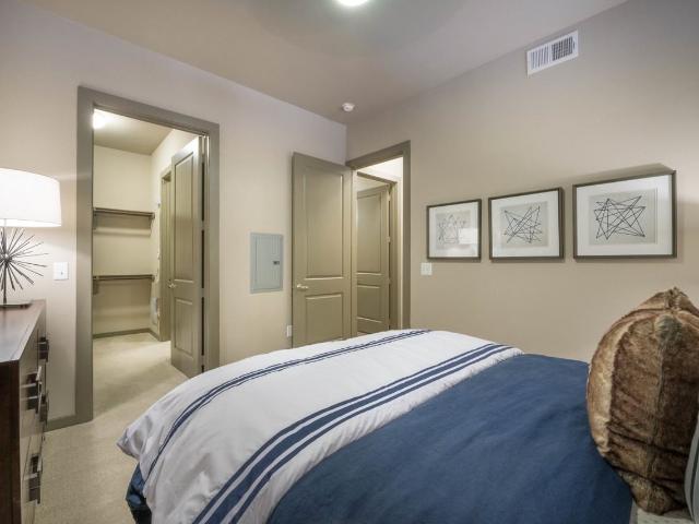 Adenine 1 Bedroom Apartment for Rent at 1755 Wyndale St, Houston, TX 77030 Medical Center