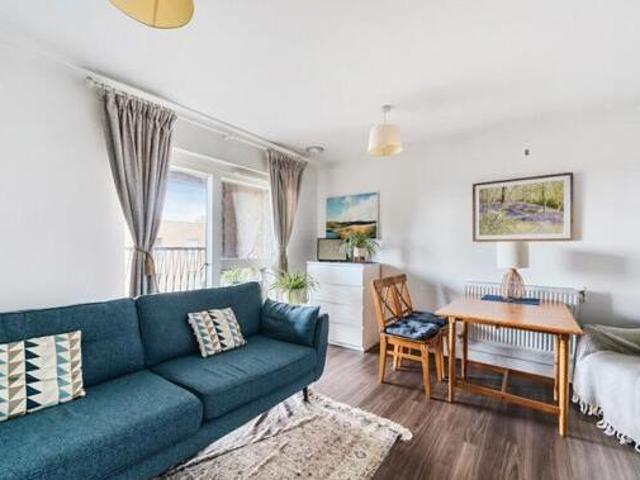 Adenmore Road, London, 2 Bedroom Flat