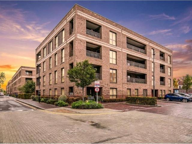 Adenmore Road, London, SE6 1 bed flat to rent £1,700 pcm £392 pw