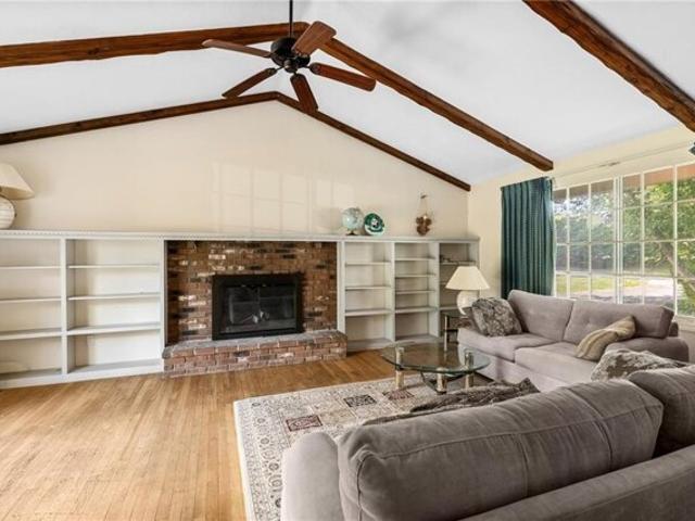 Adirondack Dr, East Greenwich, Home For Sale