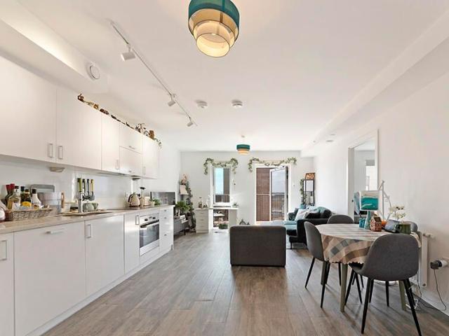 Adlay Apartments, Millet Place, Pontoon Dock E16, London, 1 bed flat to rent, £2,000 pcm | PrimeLocation