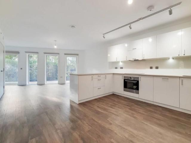 Adlay Apartments, Millet Place, Pontoon Dock E16, London, 3 bed flat to rent, £3,350 pcm | PrimeLocation