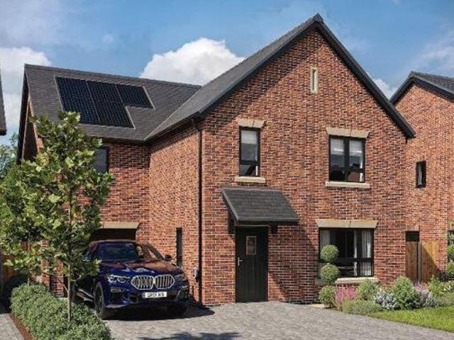 Adlington Place, Adlington, 5 Bedroom Detached