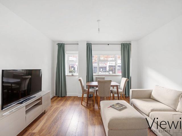 Adrian House, Nine Elms, London SW8, 2 bed flat to rent, £3,000 pcm | PrimeLocation