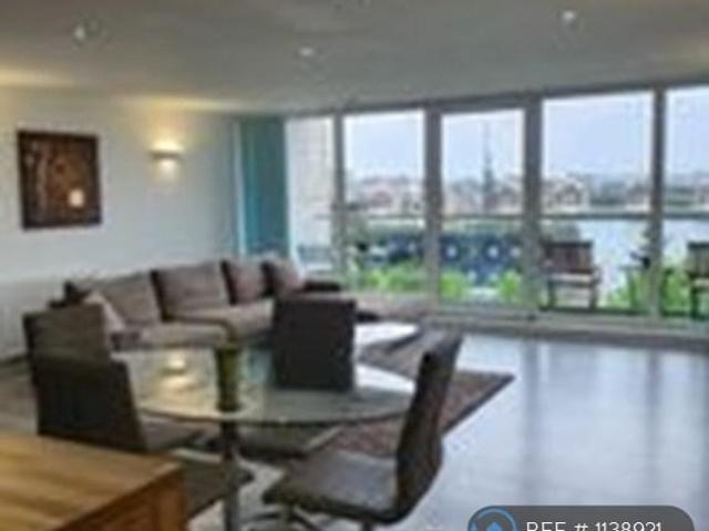 Adriatic Apartments, London, E16 2 bed flat to rent £2,500 pcm £577 pw