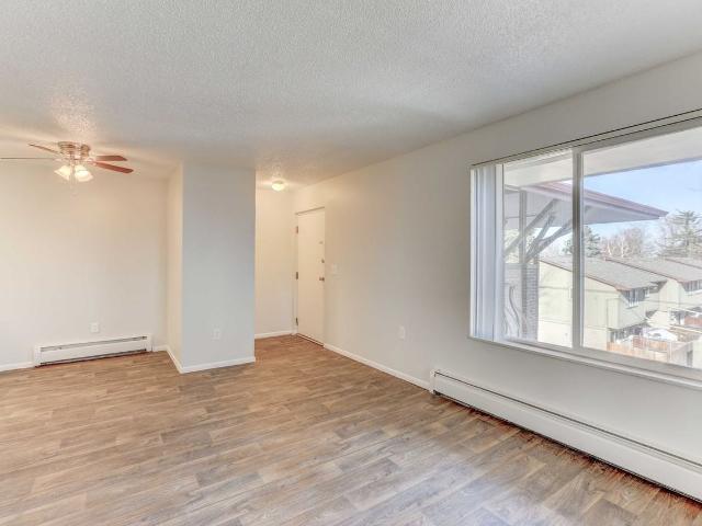 Adrienne Townhomes & Apartments 2 Bedroom Apartment for Rent at 20th & Vance Street, Lakewood, CO 80214 Edgewood