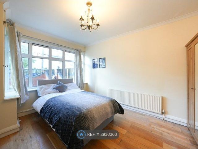 Adrienne Avenue, Southall UB1, Room to rent, £700 pcm | PrimeLocation