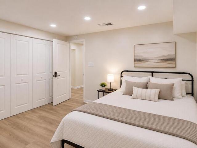 ADU Style Lower Level Private Entrance, Fenced Yard & Laundry