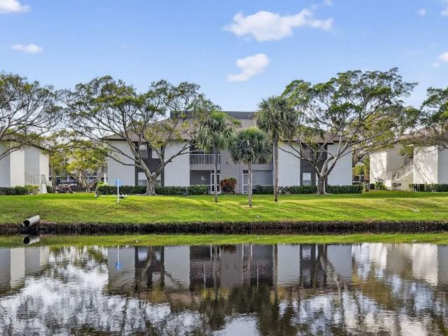 Advenir at Banyan Lake 2 Bedroom Apartment for Rent at 1561 Stonehaven Dr, Boynton Beach, FL 33436