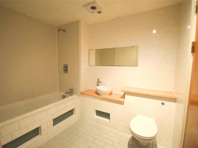 Advent 1, Isaac Way, Manchester City Centre, M4 7EP