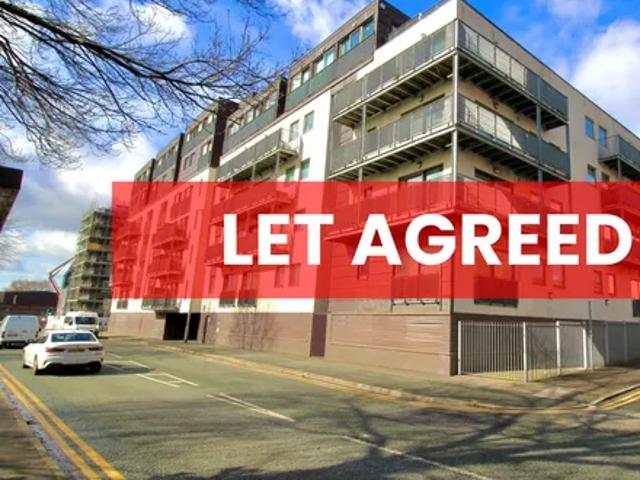 Advent 2, 1 Isaac Way, Manchester, M4 7LL, United Kingdom | 2 bed apartment for rent #165994384 | Rentberry
