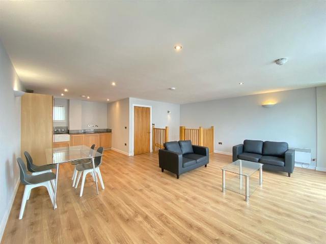 Advent House, Isaac Way, Manchester M4, 3 bed flat to rent, £1,800 pcm | PrimeLocation
