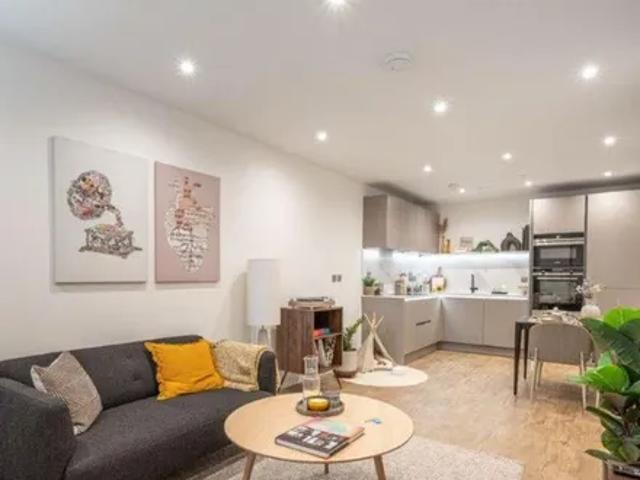 Aerial Square, London, NW9 5RF, United Kingdom | 2 bed house for rent #167775401 | Rentberry