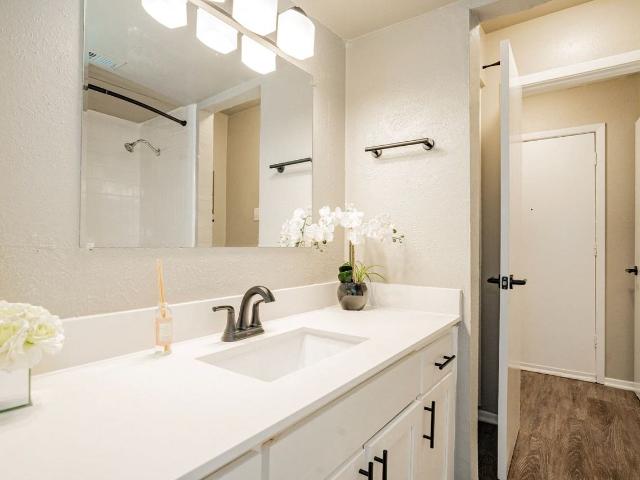 Aero White Rock 1 Bedroom Apartment for Rent at 9857 Audelia Rd, Dallas, TX 75238 Lake Highlands