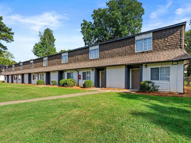 Aero 24Twenty 2 Bedroom Home for Rent at 2420 Heaton Dr, East Point, GA 30344