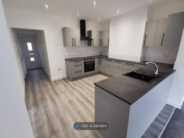 Aerodrome Crescent, Norwich NR7, 3 bed bungalow to rent, £1,400 pcm | PrimeLocation