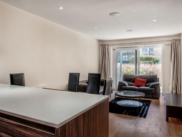 Aerodrome Road, London NW9 2 bed flat to rent £2,200 pcm £508 pw