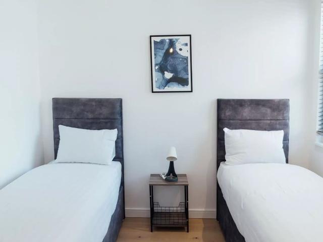 AES Shoreditch, London Has an Apartment