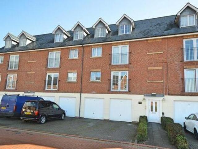Afon Way, Newtown, 2 Bedroom Flat