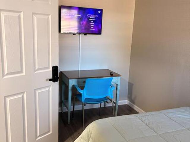 Affordable And Clean Furnished Room For Rent In Quiet Jacksonville Home