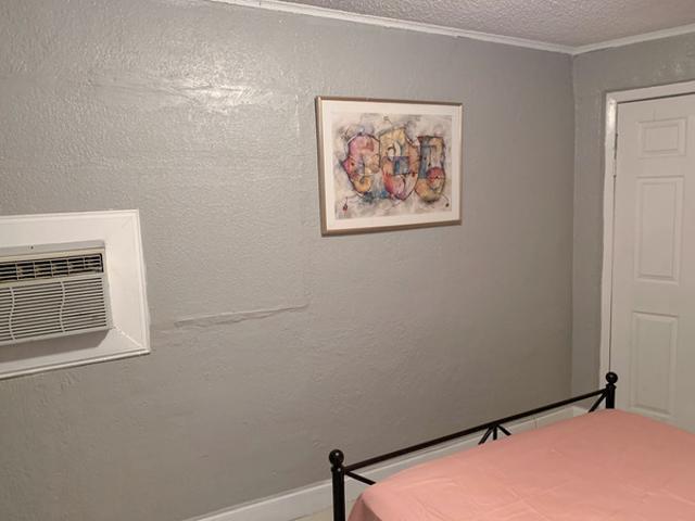 Affordable Co Living in Fort Lauderdale! Furnished Rooms | All Utilities + Fast Wi Fi | Safe, Quiet Location | Close to Transit & Shops | Top Rated Host | Move In Ready Today!