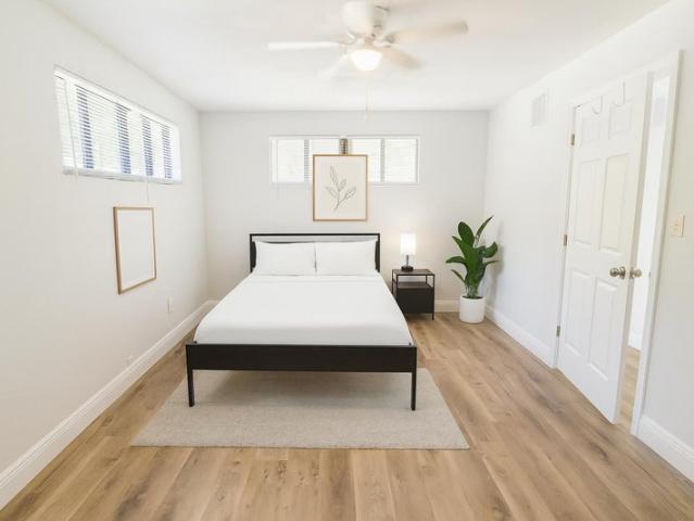 Affordable Comfort in Belleview — Steps from Sh