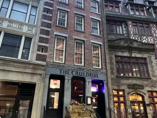 Affordable Cozy Room near Stone Street
