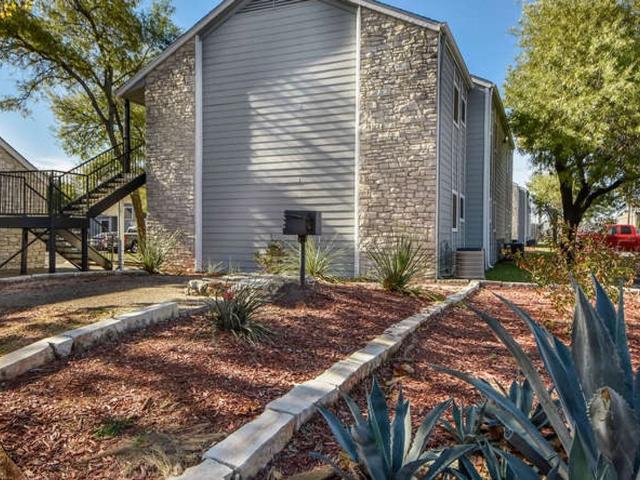 Affordable Domain units Studio Apartment for Rent at 1711 Rutland Dr, Austin, TX 78758 North Austin
