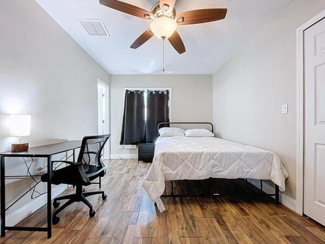Affordable Furnished Room Near Lakeland Regional & Downtown All Inclusive Living