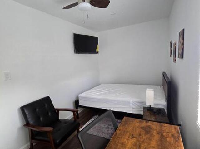 Newly Renovated Home in Dallas – Strategic Location close to White Rock Lake, Downtown Dallas and Garland | Easy Access to I 30 & 635 | 2–4 min to Grocery & Restaurants | TV Included | Backyard Parking