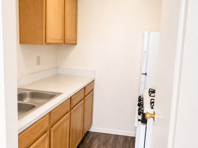 Affordable Living at Kings Square Apartments | $950 1 1 Bedroom Apartment for Rent at 2625 E Illinois Ave, Dallas, TX 75216 Cedar Crest Country Club Estates