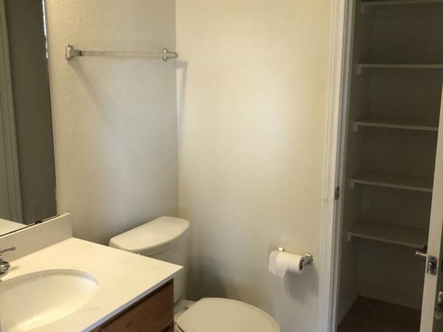 Affordable Rooms for Rent – Perfect for Tech & Hea