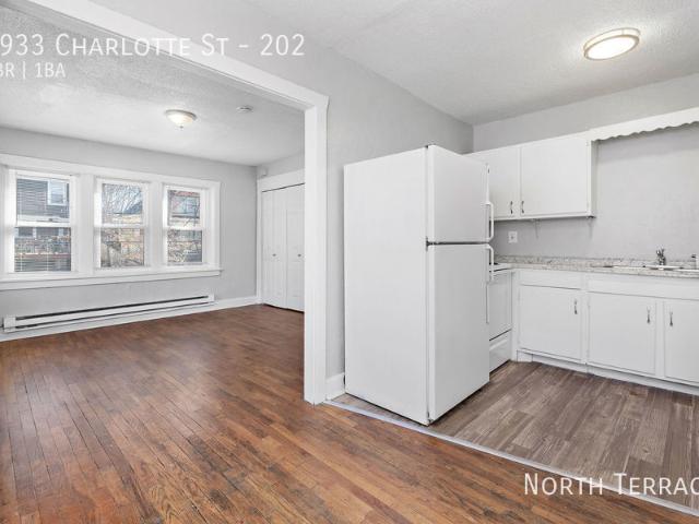 Affordable 1 Bedroom Apartment | Historic Neighborhood | KCMO