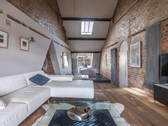 Akenside Hill, Newcastle Upon Tyne, Tyne And Wear NE1, 2 bed flat to rent, £2,500 pcm | PrimeLocation