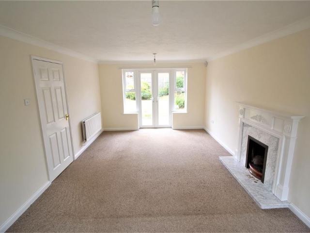 Aintree Drive, Chippenham, SN14