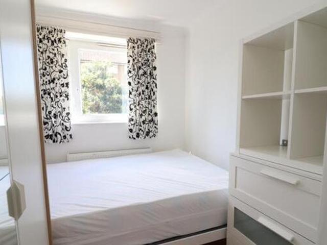 Aintree Estate, Fulham, House Share For