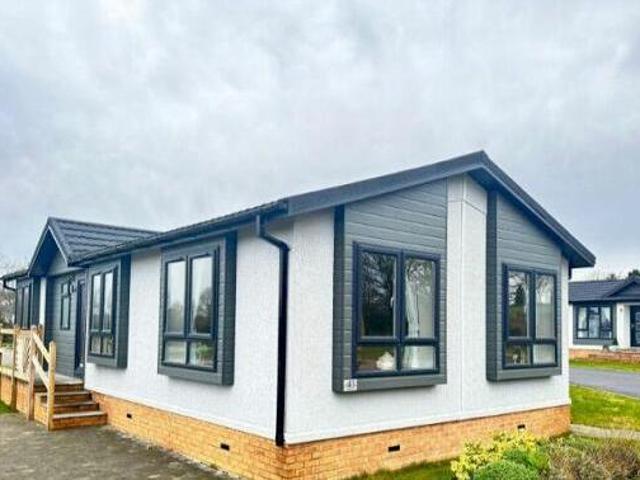 Ainmoor Grange Country Park, Stretton, 2 Bedroom Park