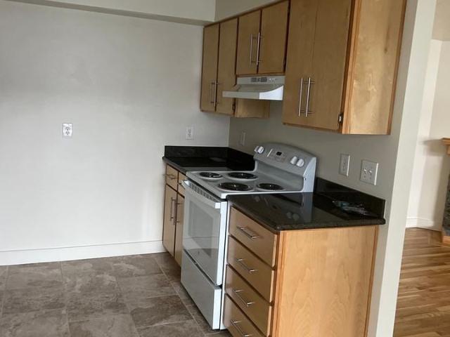 Ainsworth 2 Bedroom Apartment for Rent at 2801 N Ainsworth St, Portland, OR 97217 Arbor Lodge