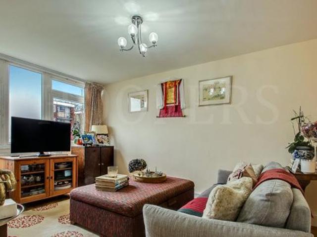 Ainsworth Close, London, 2 Bedroom Flat