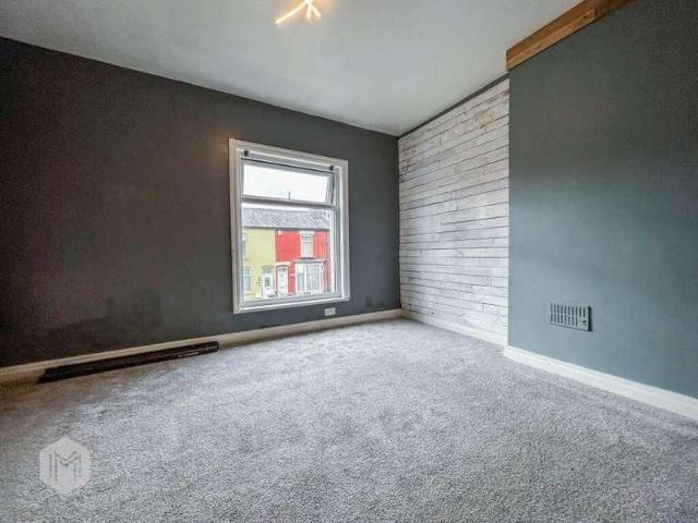 Ainsworth Lane, Bolton, BL2