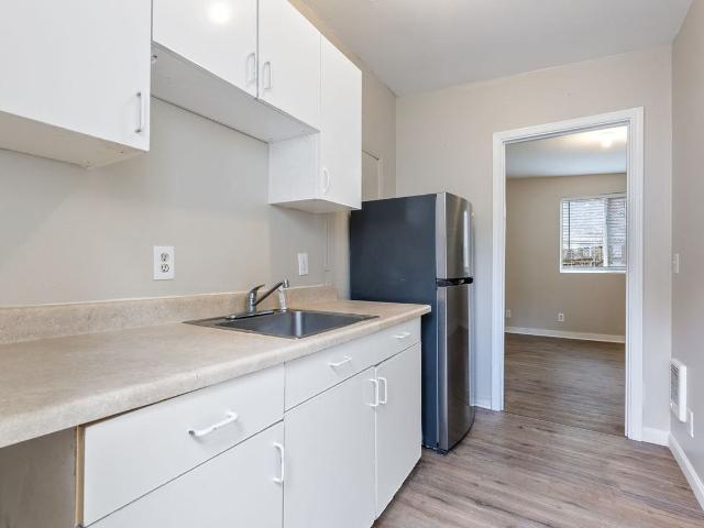 Ainsworth St Rooms for Rent 1 Bedroom Apartment for Rent at 6026 Ne Ainsworth St, Portland, OR 97218 Cully