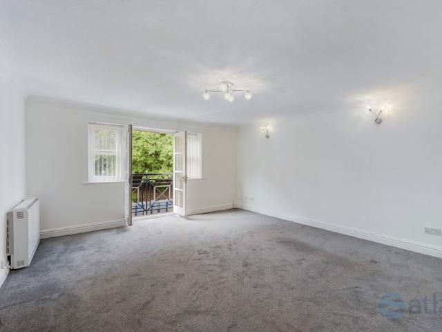Aigburth Road, Aigburth, L17, L4, Chiltern