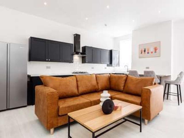 Aigburth Road Room 5