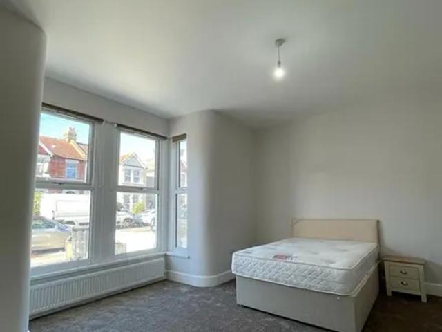 Airthrie Road, Goodmayes, London, IG3 9QU, United Kingdom | 1 bed townhouse for rent #166025609 | Rentberry