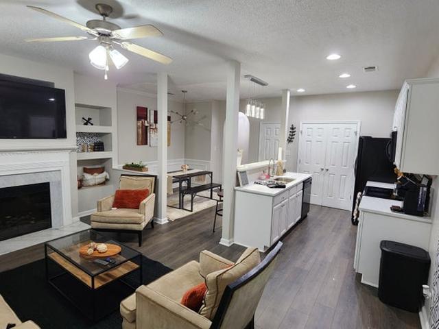 Airy home in College Park